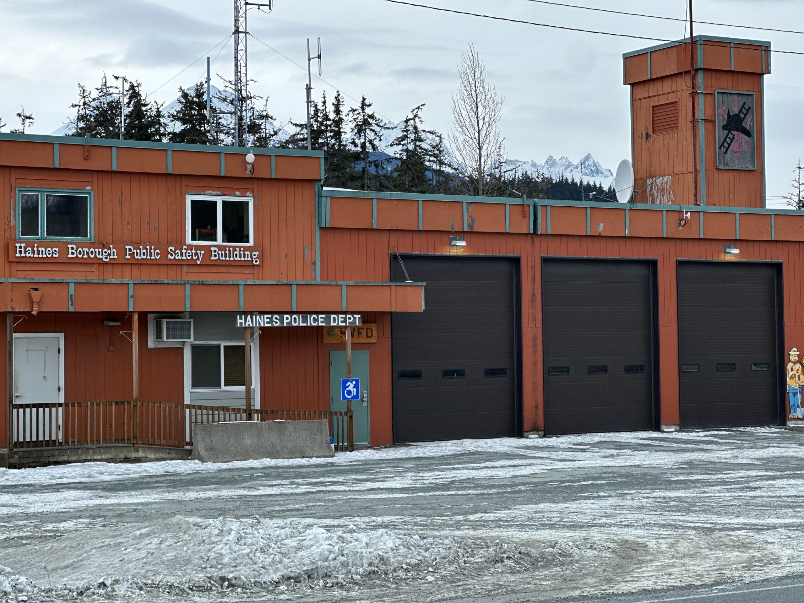 Police chief hire on hold due to reciprocity issues - KHNS Radio | KHNS FM